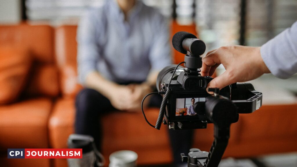 What Is The Difference Between Print Journalism And Broadcast ...