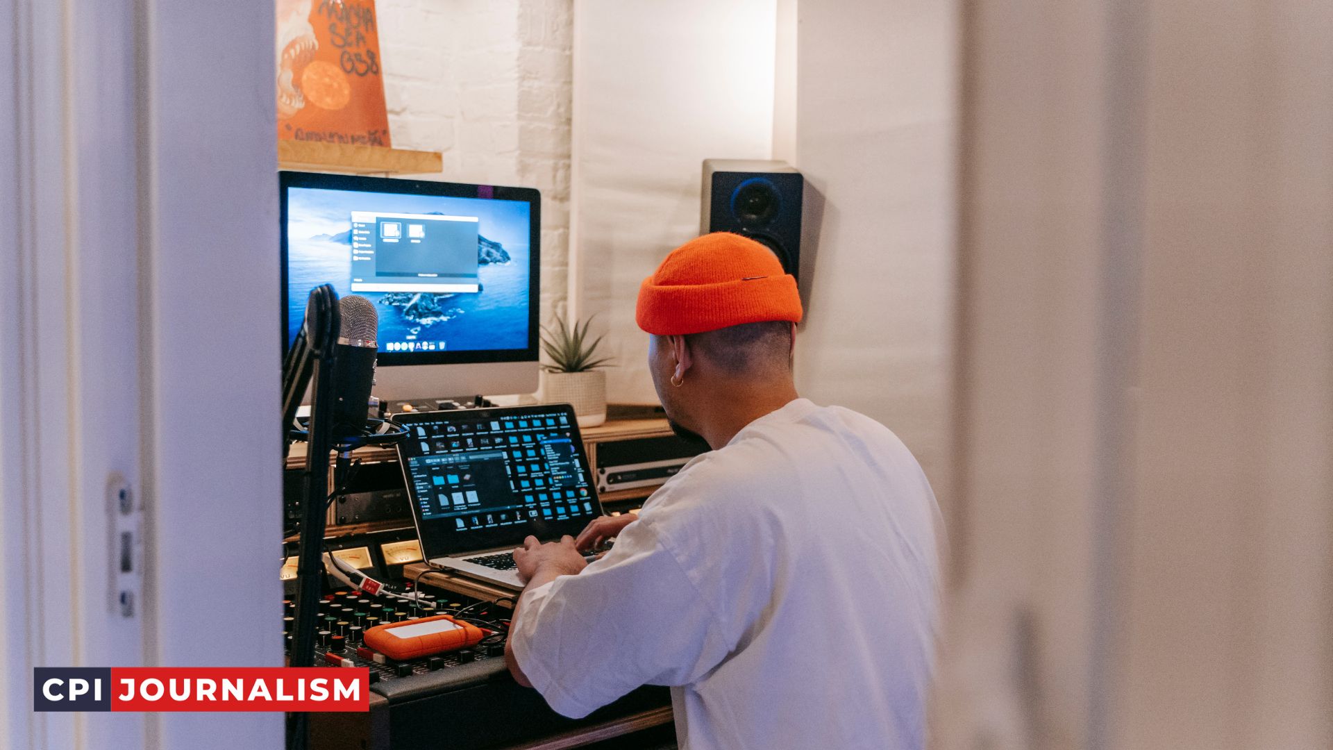How Can Broadcast Journalists Adapt To Different Mediums, Such As ...